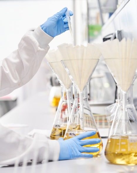 El arte y la ciencia detrás de la creación de un perfume